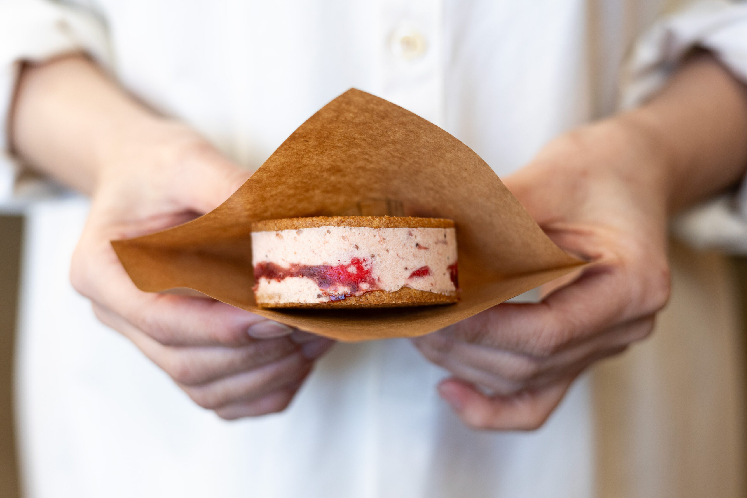 【期間限定】ストロベリーバターサンドを販売中です。 - DEARS COFFEE（ディアーズコーヒー）